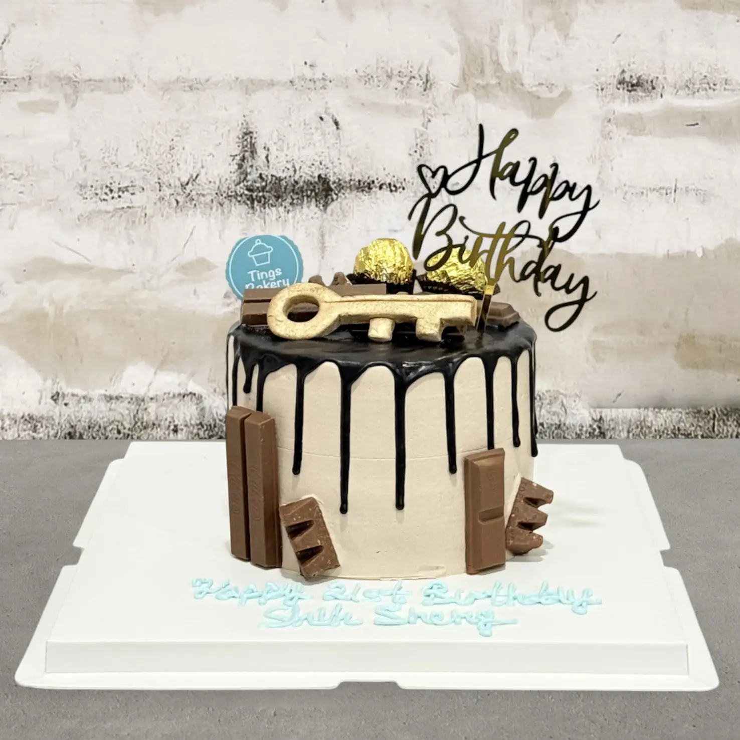 21st Key Birthday Cake