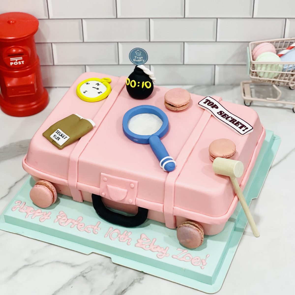Secret Agent Suitcase Theme Pinata Knock Knock / Bombshell Cake