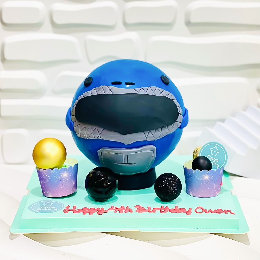 Blue Power Ranger Pinata Cake | Knock Knock